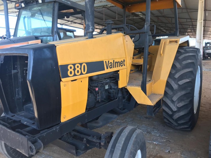 Leilão Online - TRATOR VALMET 880
