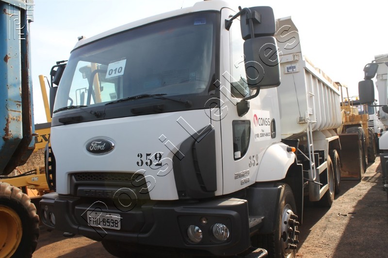 Leilão Online - CAMINHÃO FORD CARGO 2629 6X4 BASCULANTE PLACA: FHU-