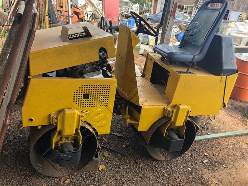 Leilão Online - Mini Rolo Compactador