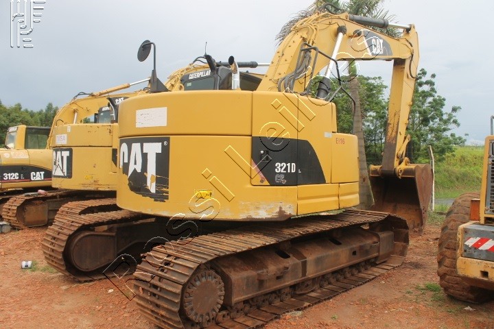 Leilão Online - ESCAVADEIRA CAT 321D . MARCA: CATERPILLAR . MODELO: