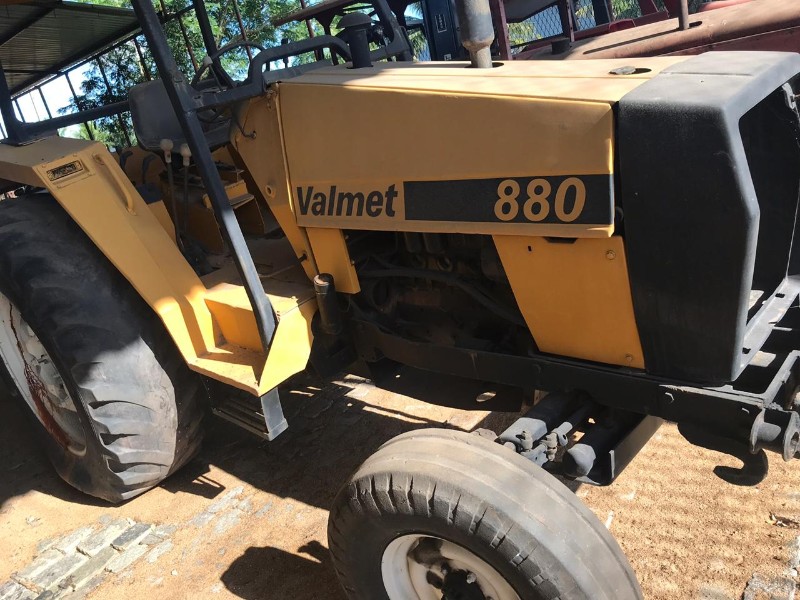 Leilão Online - Trator Valmet 880 - 1998