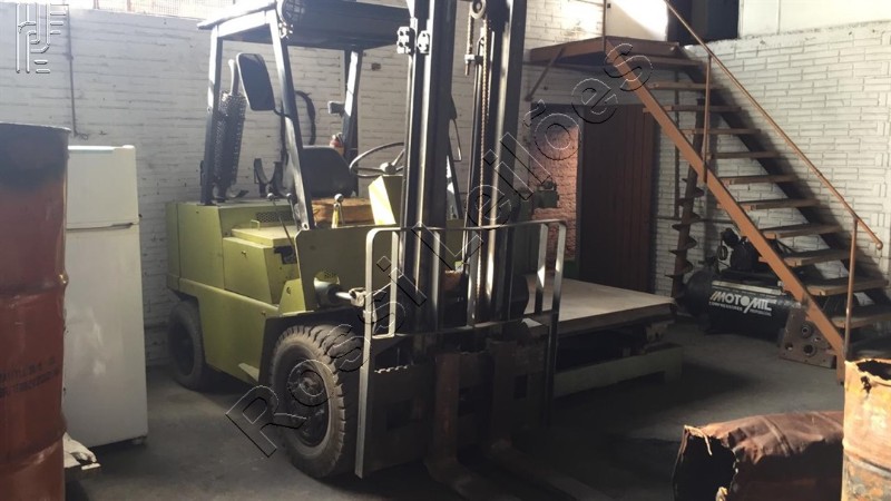 Leilão Online - Empilhadeira a gás Yale G87p. Ano 85. Funcionando