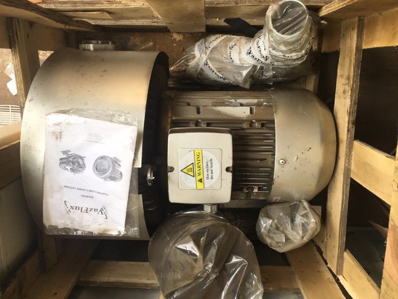 Leilão Online - COMPRESSOR SOPRADOR CANAL LATERAL VAZ FLUZ. (SEM USO)