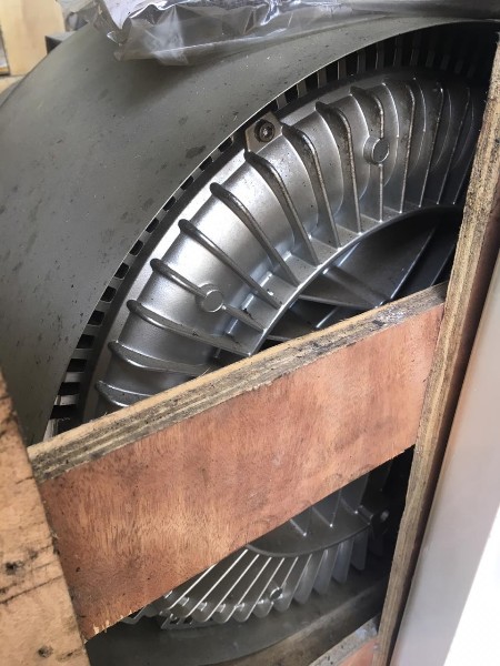 Leilão Online - [ RETIRADO ] COMPRESSOR SOPRADOR CANAL LATERAL VAZ FL