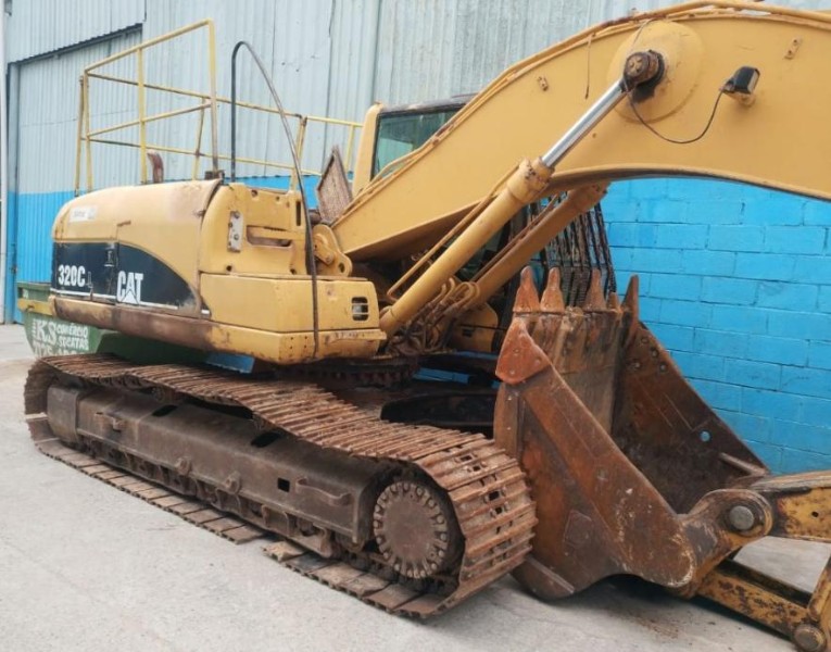 Leilão Online - ESCAVADEIRA Caterpillar Pc 320 C - Ano 2003 - FUNCION
