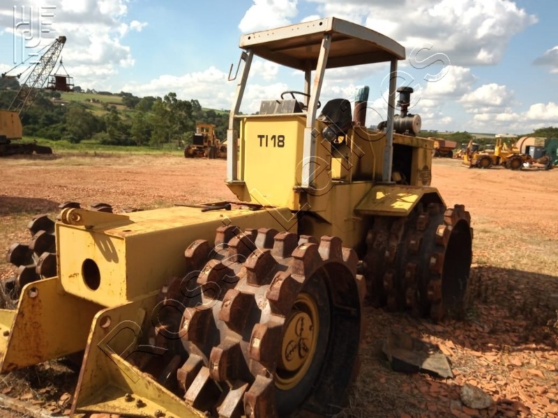 Leilão Online - ROLO COMPACTADOR MULLER TC18 . MARCA: MULLER . MODEL