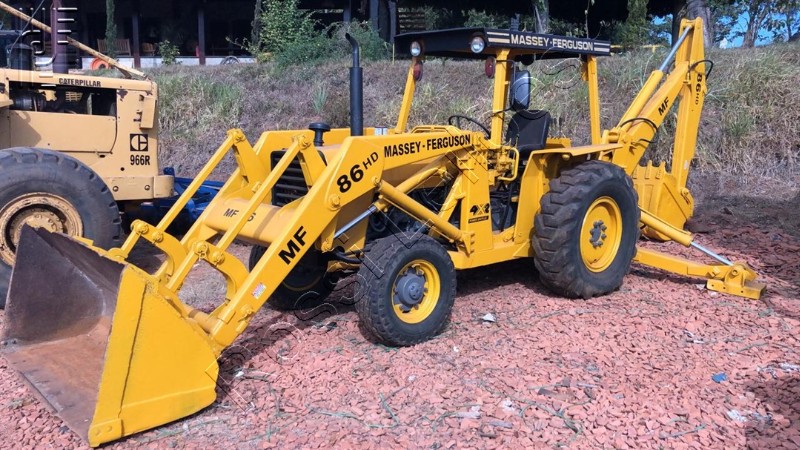 Leilão Online - RETROESCAVADEIRA MASSEY FERGUSON 86HD. ANO 92