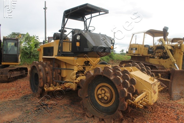 Leilão Online - ROLO COMPACTADOR MULLER TC18 . MARCA: MULLER . MODEL