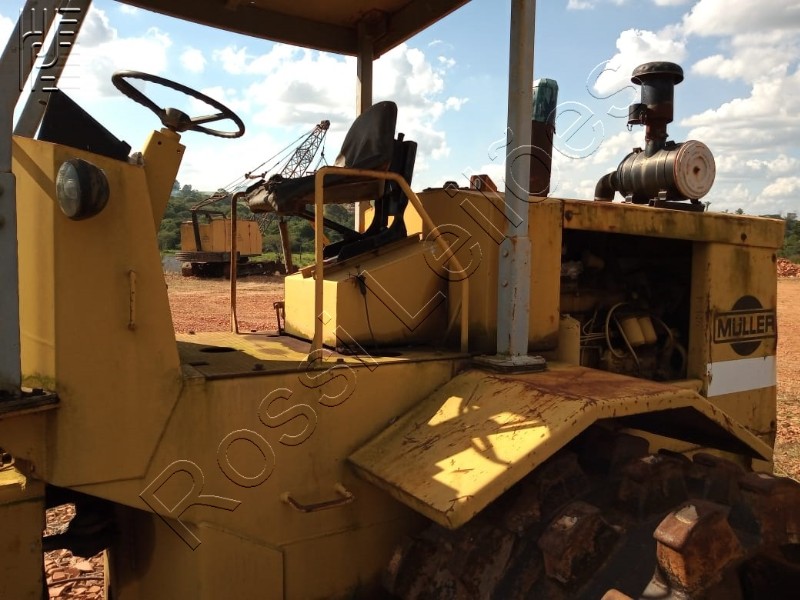 Leilão Online - ROLO COMPACTADOR MULLER TC18 . MARCA: MULLER . MODEL