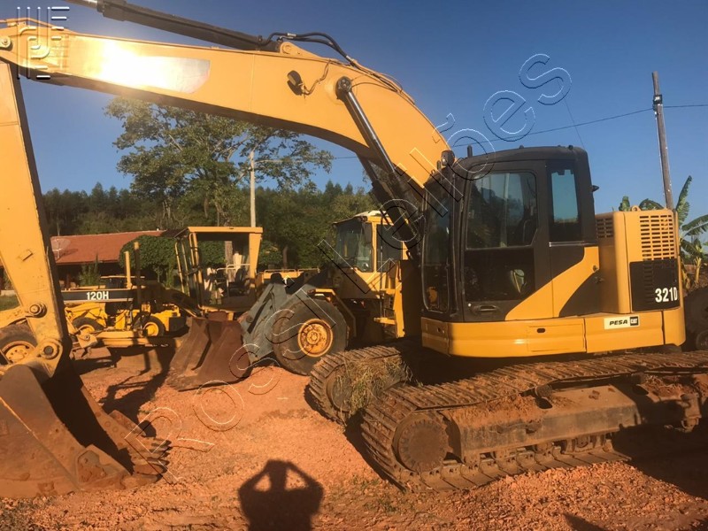 Leilão Online - [ VÍDEOS ] ESCAVADEIRA CAT 321D . MARCA: CATERPILLAR