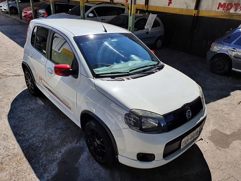 Leilão Online - FIAT UNO SPORTING 1.4; 2012/2013; BRANCA; ALCO./GASOL