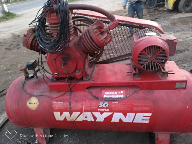 Leilão Online | Compressor WAYNE 40 pés